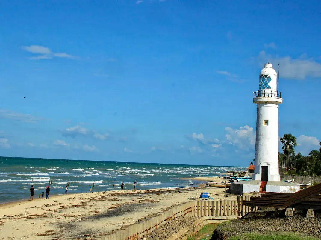Talaimannar Lighthouse - Zelen Leisure
